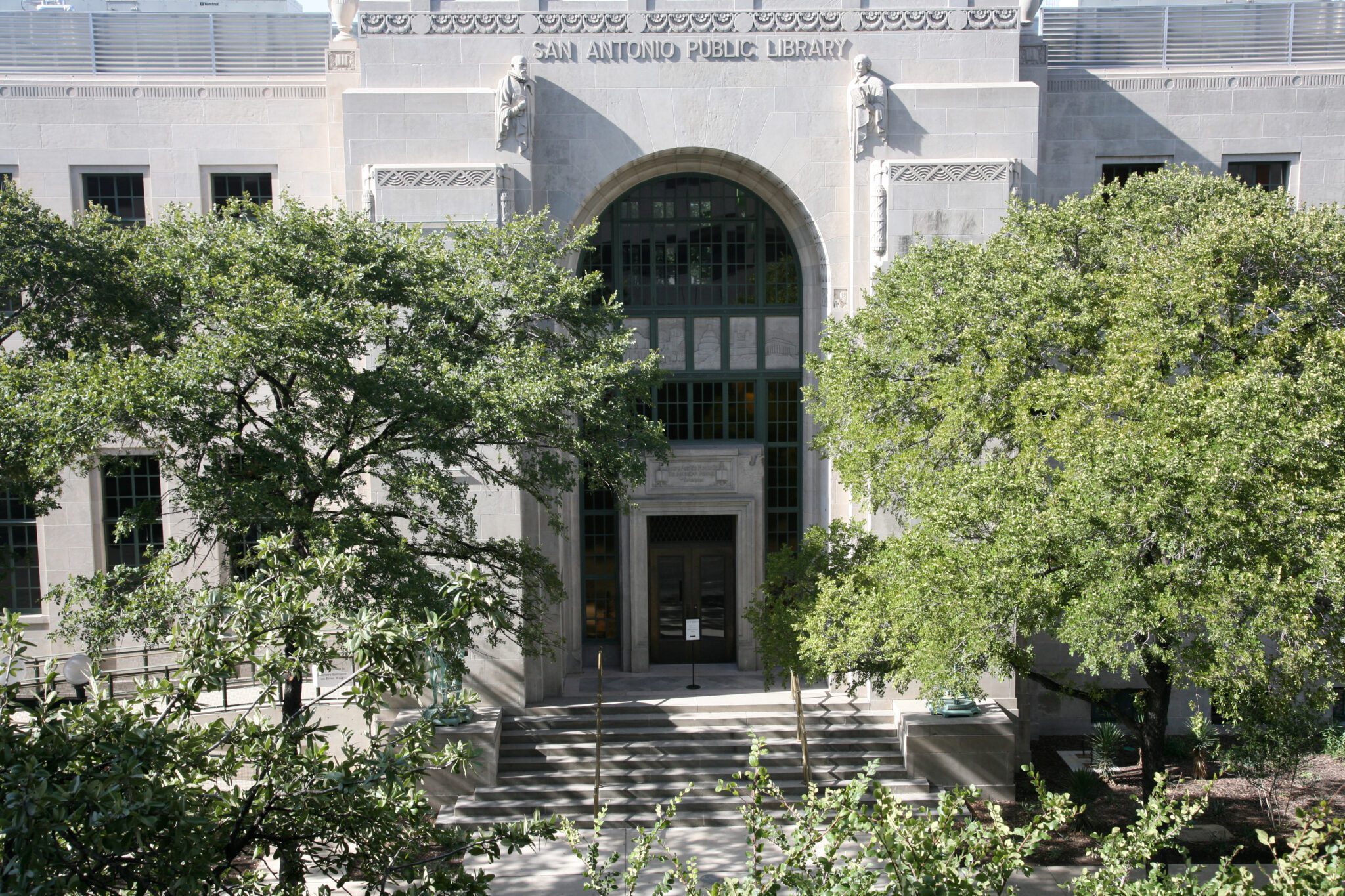 About | The Briscoe Western Art Museum